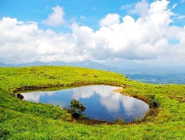 Kerala Backwaters | Tour Packages & Kerala Travel Guide